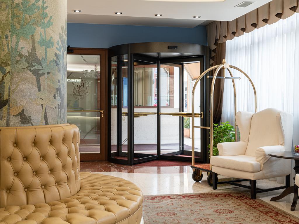 Hall and Hotel - Hotel Roxy Plaza - Soave